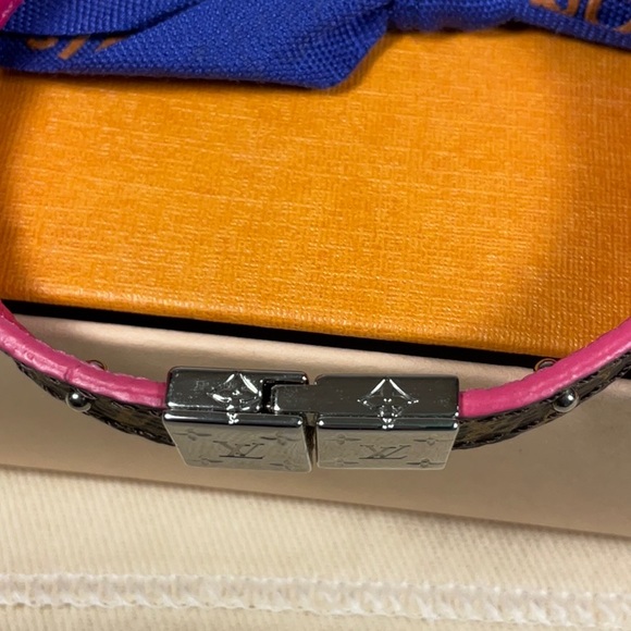 Louis Vuitton | Jewelry | Louis Vuitton Circle Reversible Bracelet Htf ...
